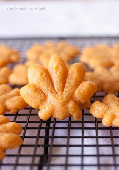 Cheddar Spritz Crackers - TGIF - This Grandma is Fun