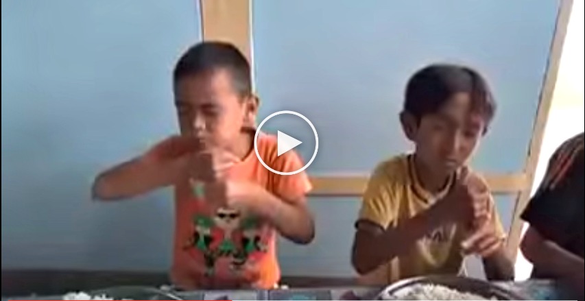 Deaf Children Pray in Sign Language - TGIF - This Grandma is Fun