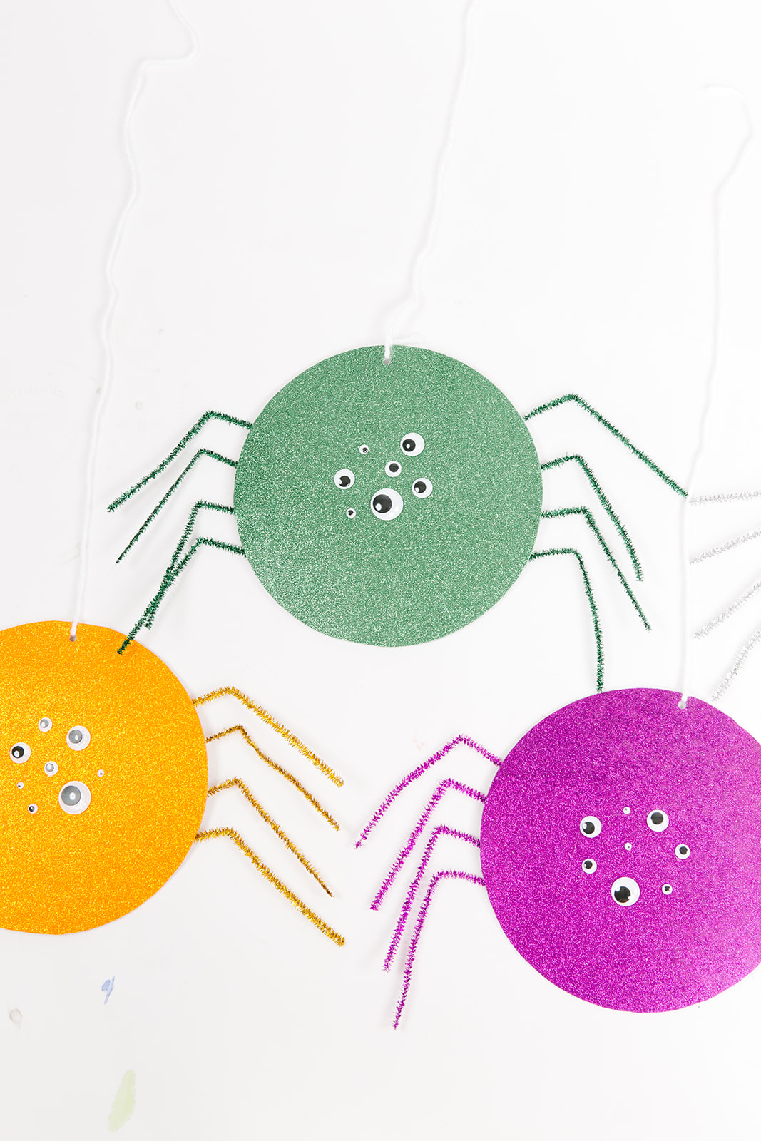Sparkle Spider Halloween Craft - TGIF - This Grandma is Fun