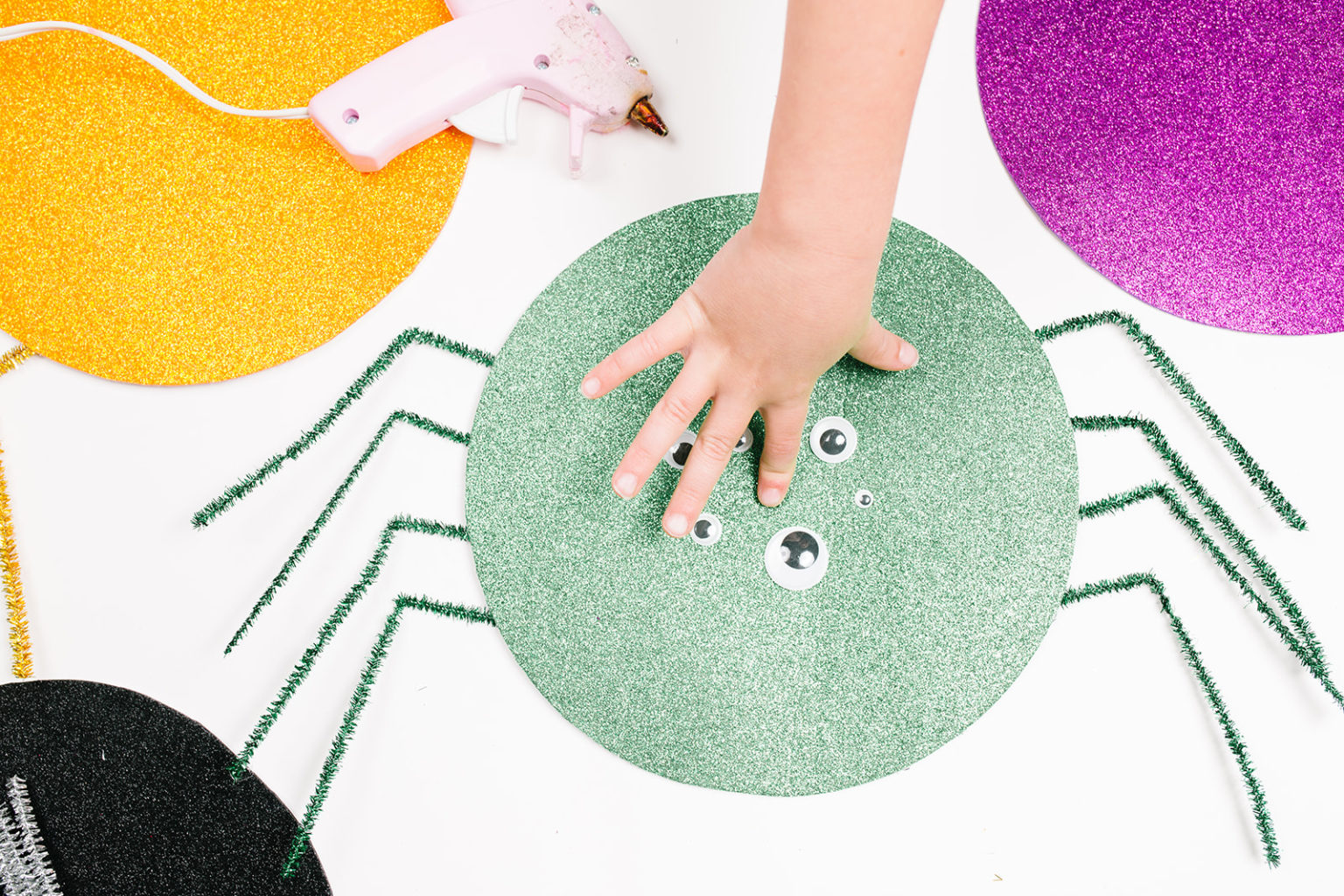 Sparkle Spider Halloween Craft - TGIF - This Grandma is Fun